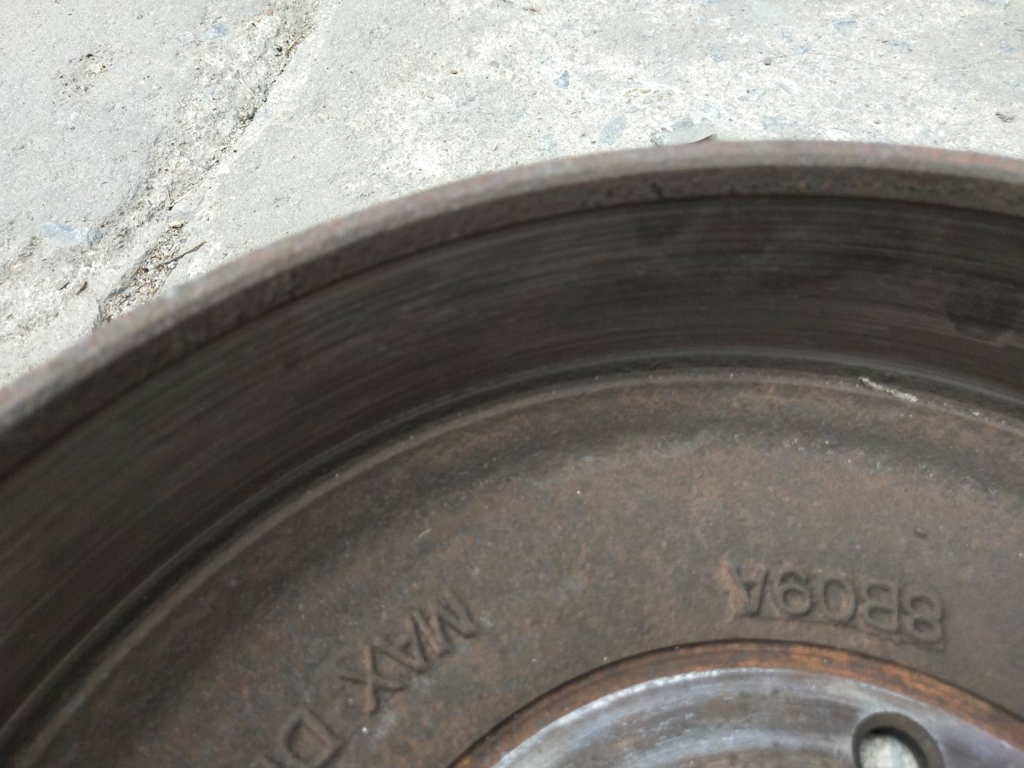 สัญญาณเตือนไฟ เบรคมือ โชว์ขึ้นบนหน้าปัด !!! - ผ้าเบรคเซรามิค NIKOYO BRAKE